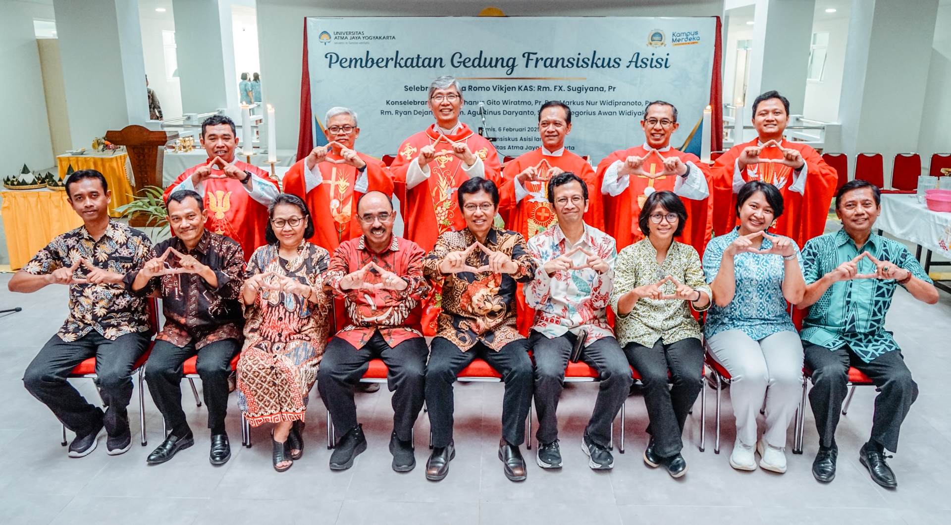 UAJY GELAR PEMBERKATAN GEDUNG FRANSISKUS ASISI UNTUK FAKULTAS ...