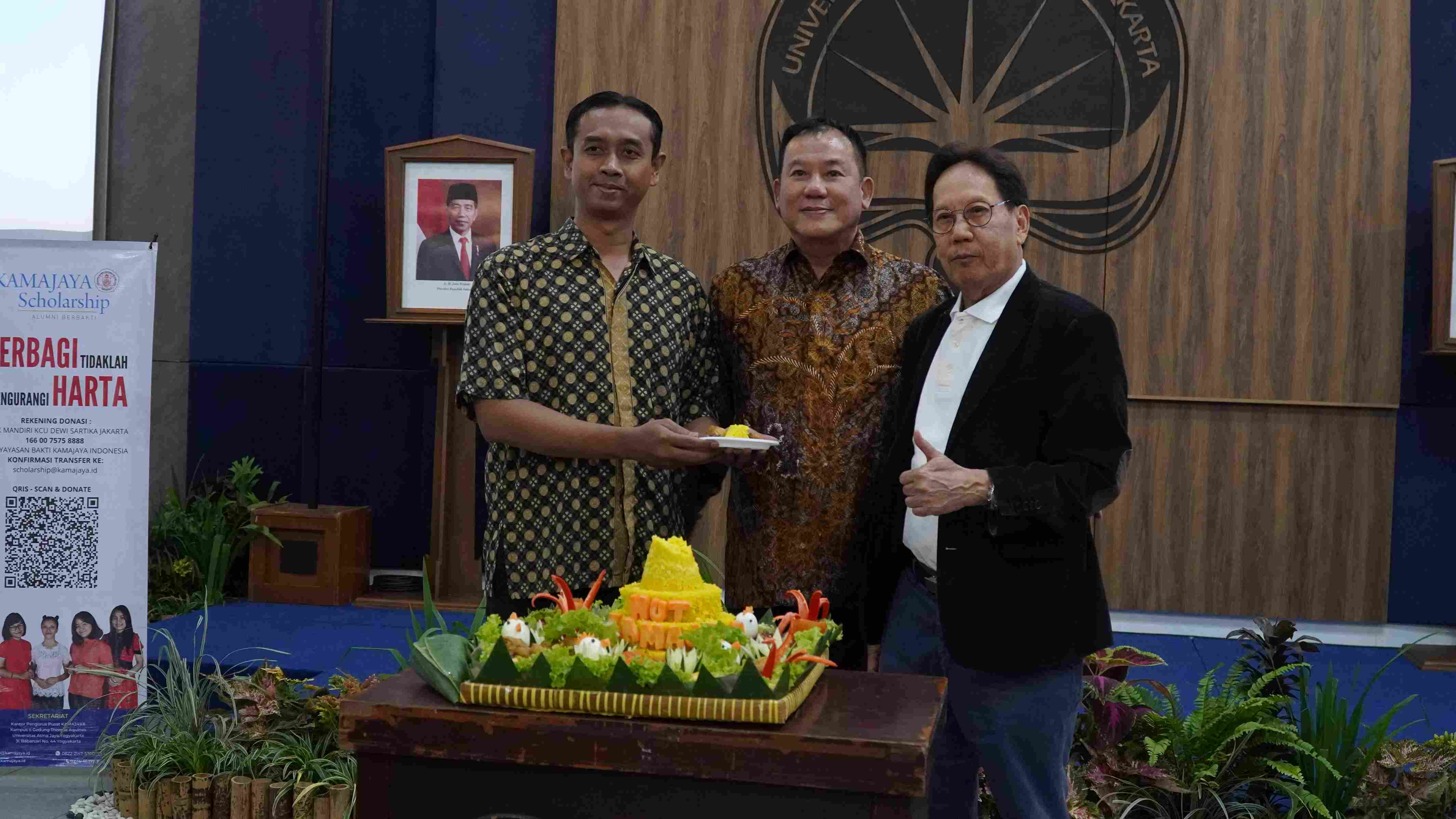 KAMAJAYA Scholarship Peringati Hari Jadi Ke-6 - Website LLDIKTI Wilayah V