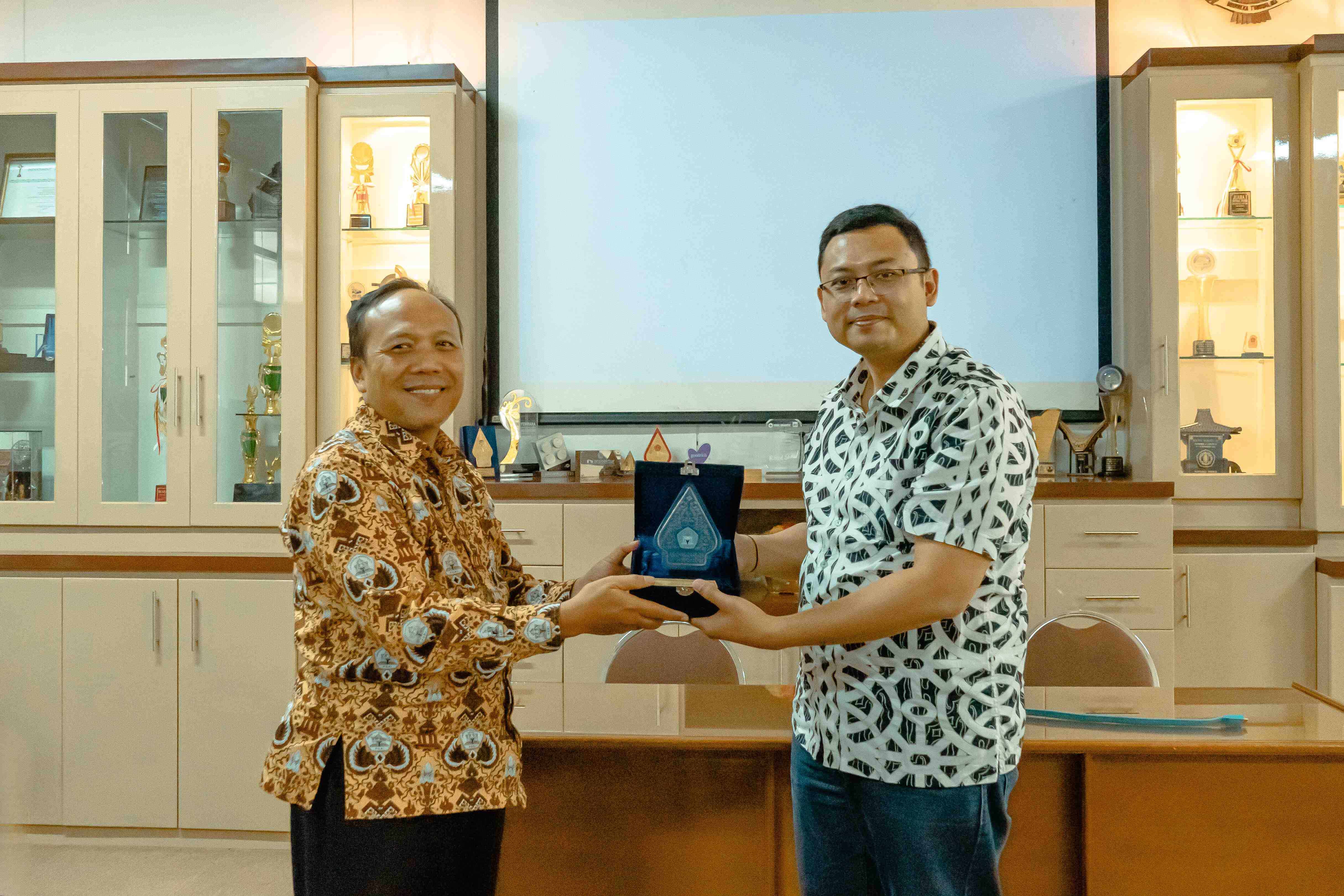 LPM Universitas Indraprasta Kunjungi UAJY dalam rangka Program ...