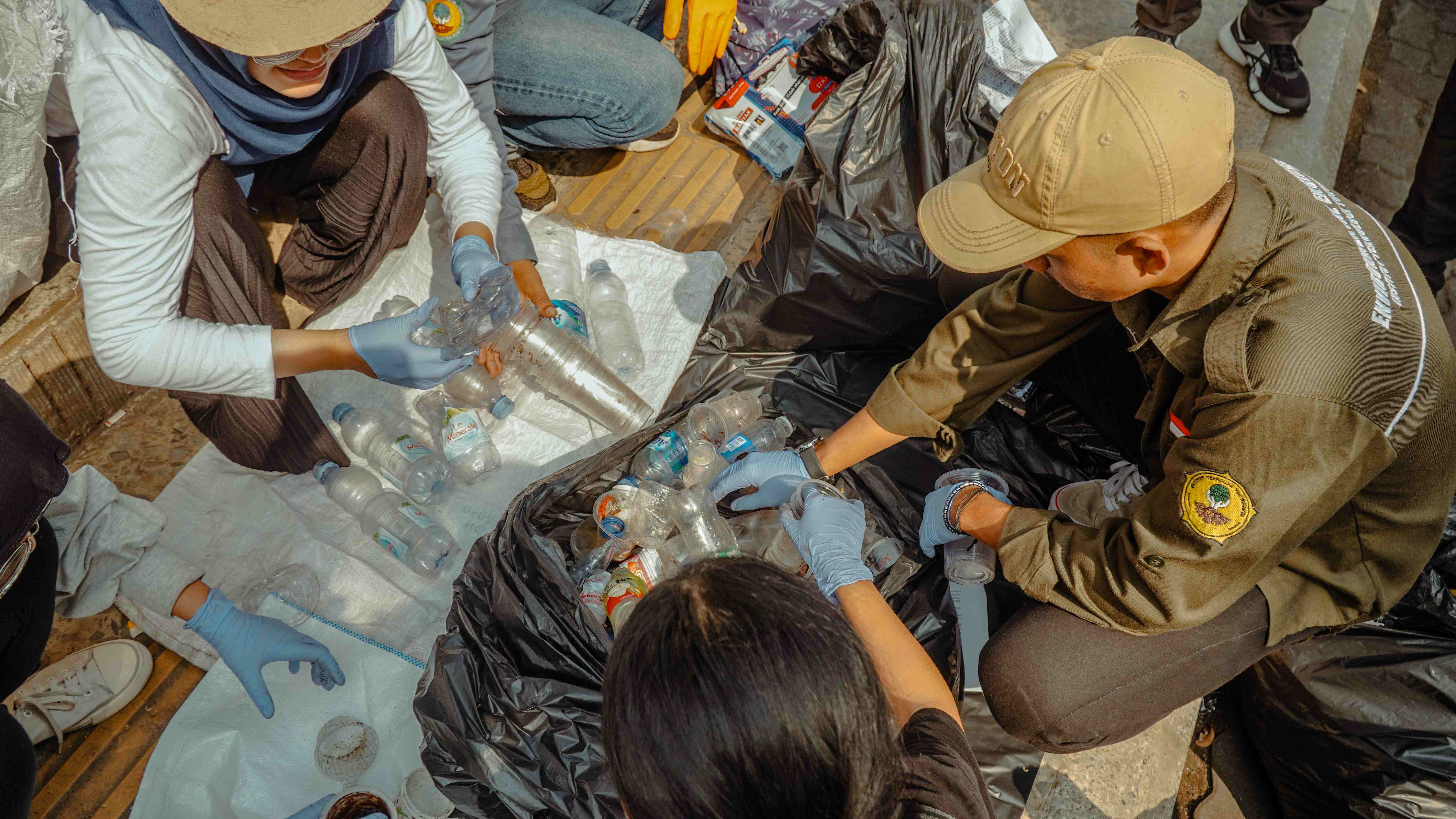 ICP FISIP UAJY ADAKAN MORNING WALK CLEAN UP SEBAGAI BENTUK KEPEDULIAN ...