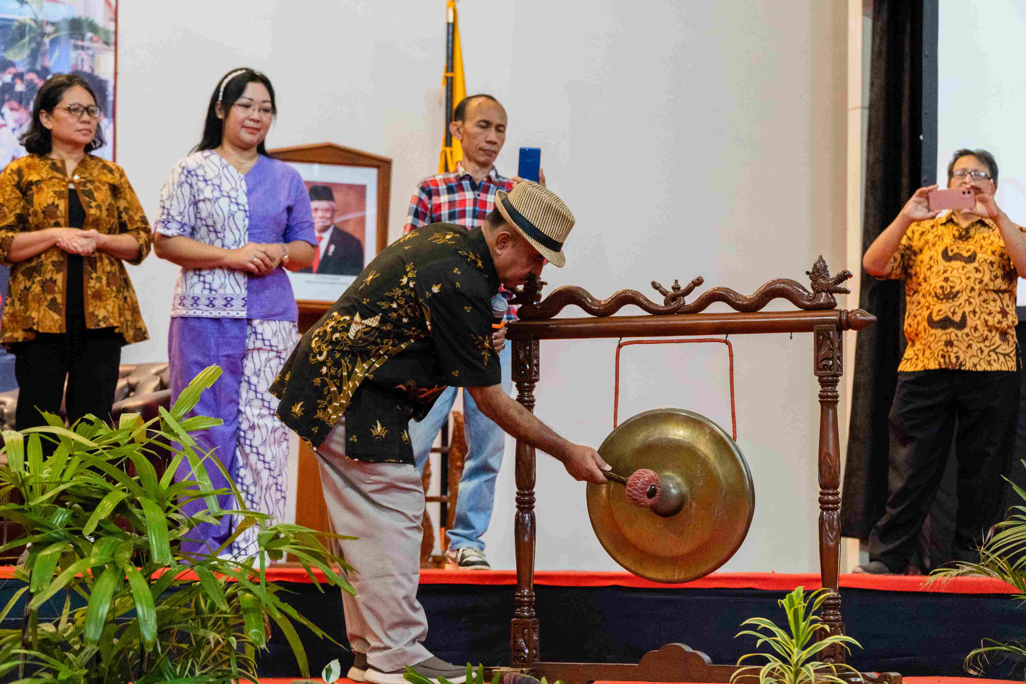 PKKMB UAJY DUKUNG WUJUDKAN UNIVERSITAS LAUDATO SI’ - Website LLDIKTI ...